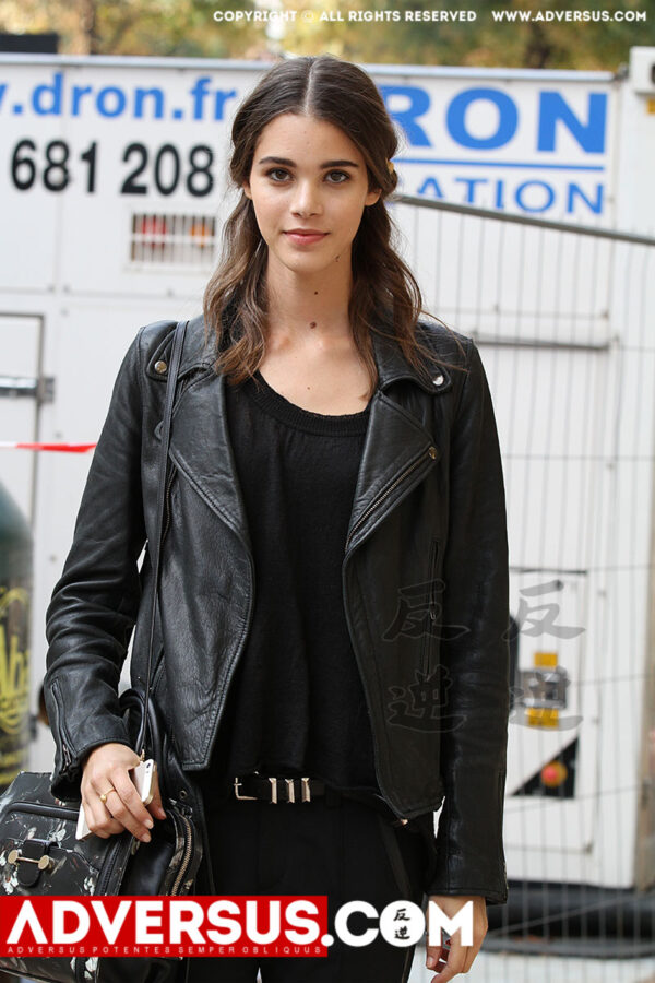 Pauline Hoarau. Models we love! - ADVERSUS MAGAZINE